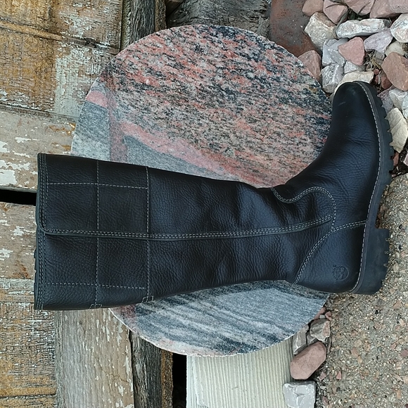 Timberland | Shoes | Timberland Black Tall Leather Boots Womens Sz 6 ...
